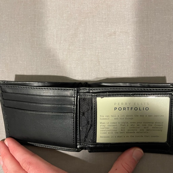 Perry Ellis | Accessories | Perry Ellis Portfolio Genuine Leather Mens ...